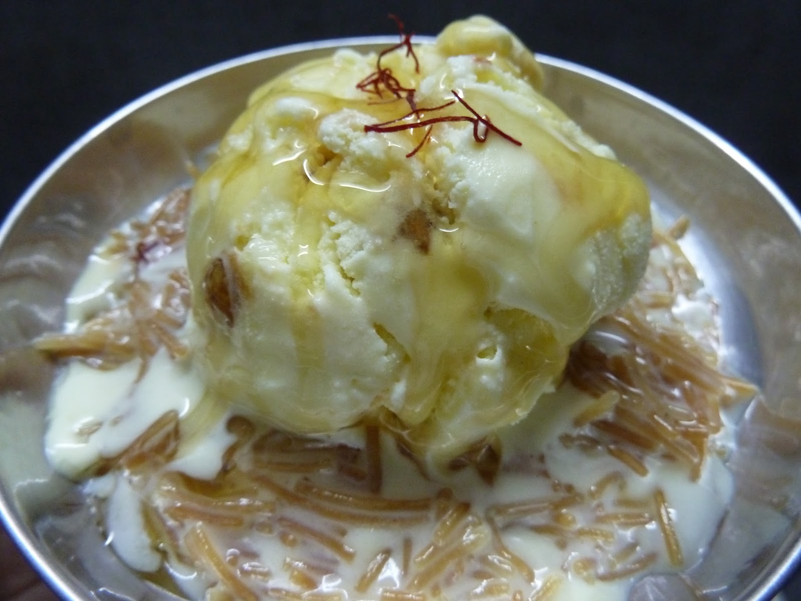 Six Parallel Lines: VIBRANT VERMICELLI (SEVIYAAN) – CLASSIC INDIAN DESSERT
