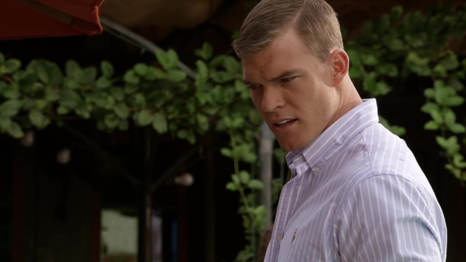 ausCAPS: Trevor Donovan and Alan Ritchson shirtless and kiss in 90210 3 ...