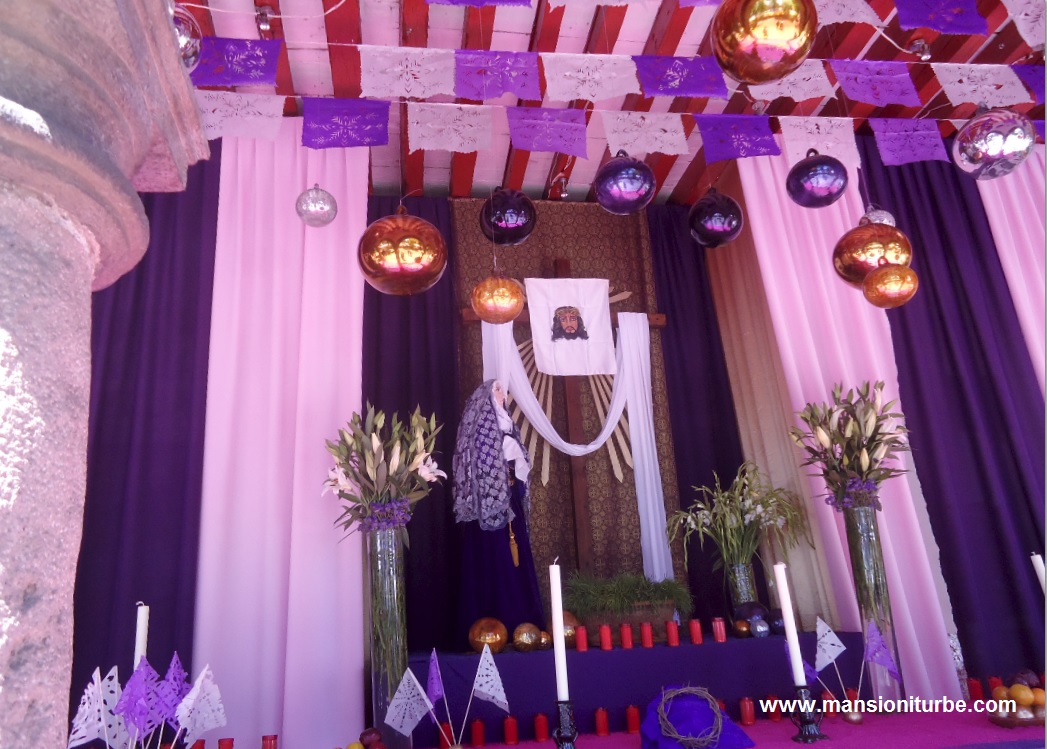 Los Altares de Dolores durante la Semana Santa en Pátzcuaro