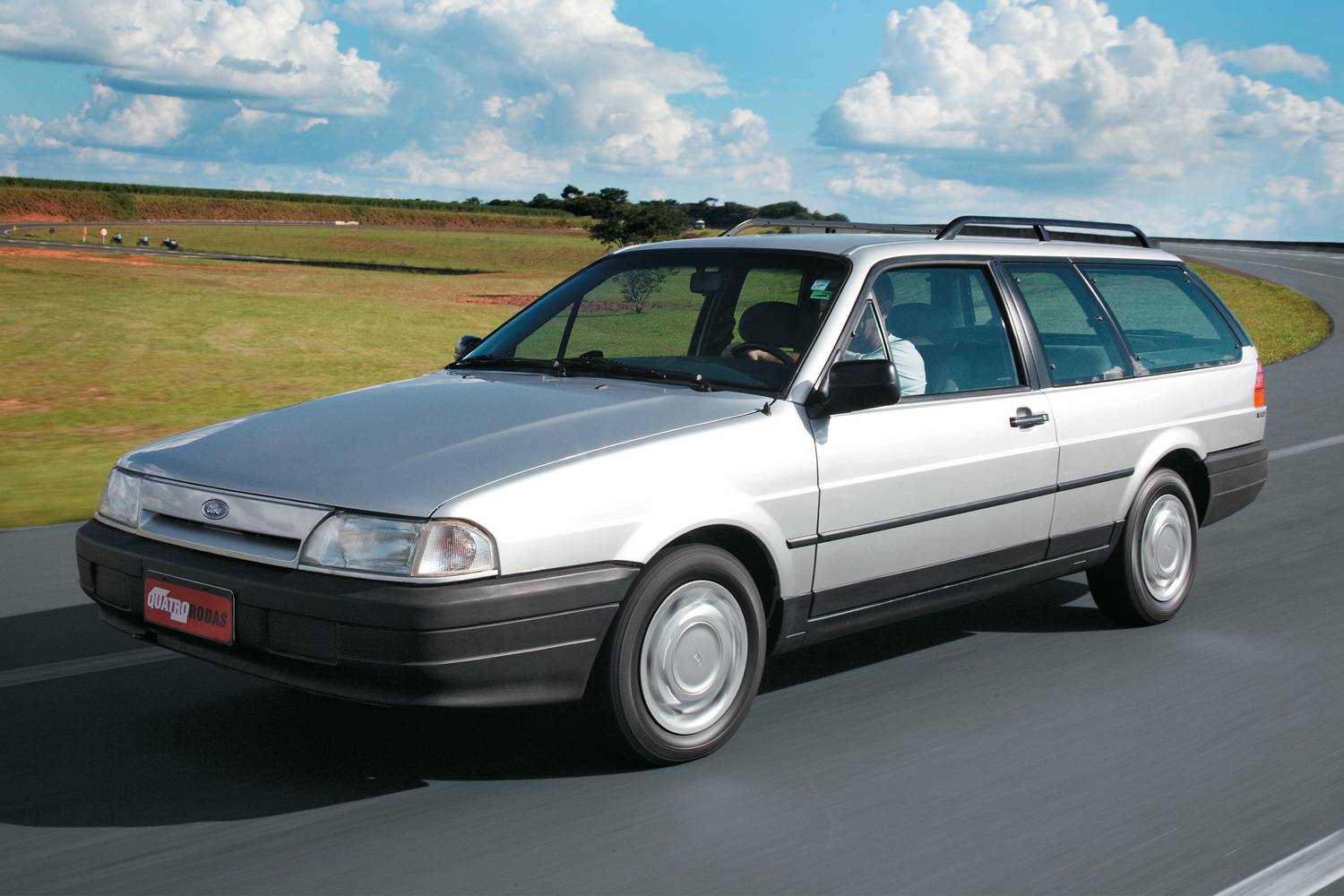 LeoSuperCars: Ford Royale: Versão da Quantum com acabamento Ford, ela ...