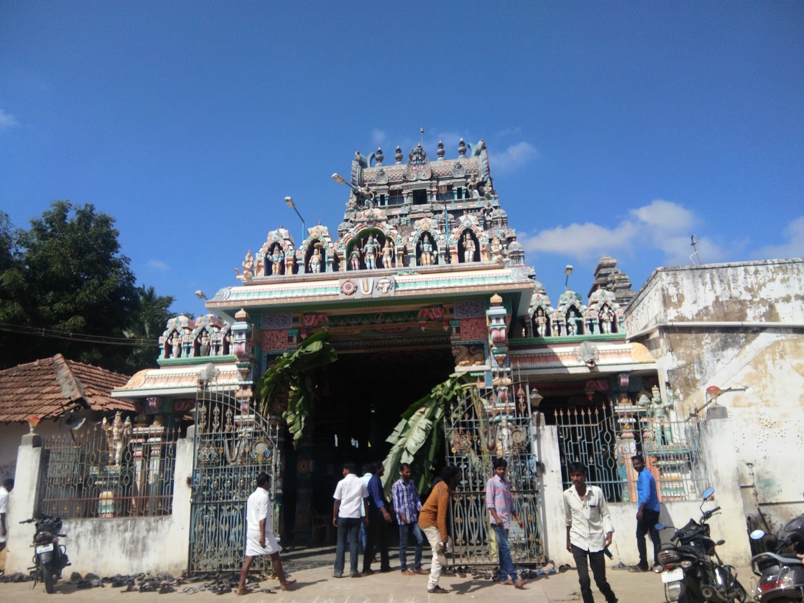 Tamilnadu Tourism: Kothanda Ramaswamy Temple, Vaduvur – The Temple
