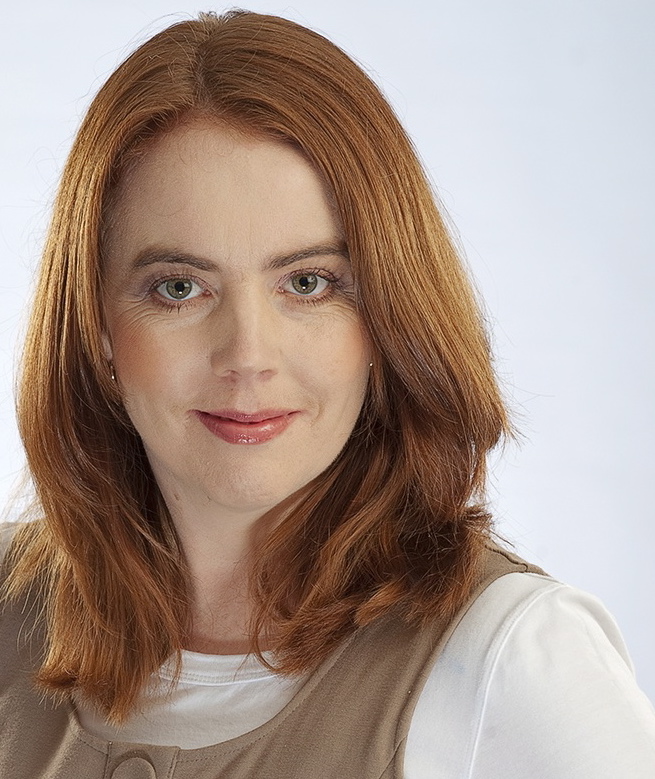 Kids' Book Review: 12 Curly Questions with author Katrina Roe