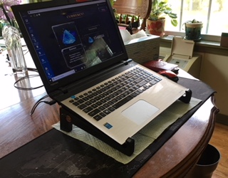 Tiny Tool Time: How to make a simple laptop computer stand