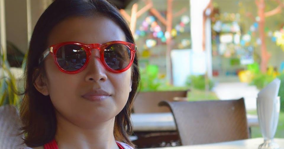 Elizabeth Edmiston Paper: // no "I" in team...