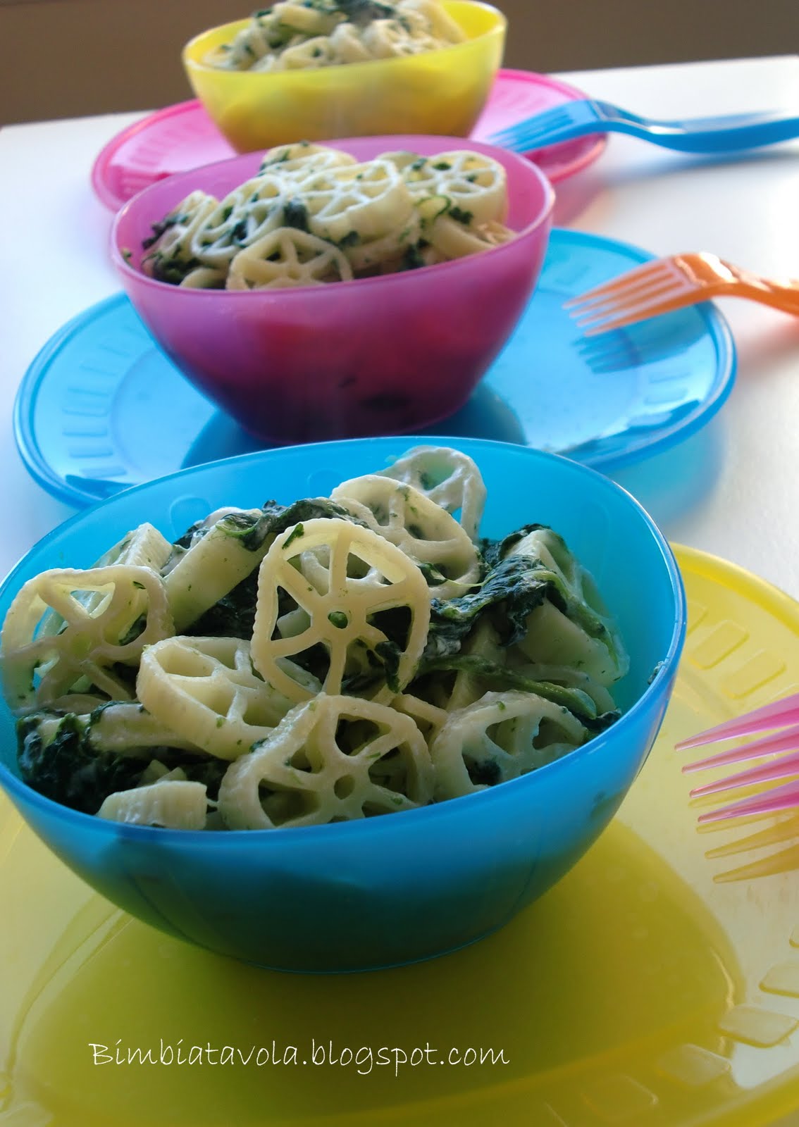 Pasta ricotta e spinaci da bimbi a tavola su Akkiapparicette
