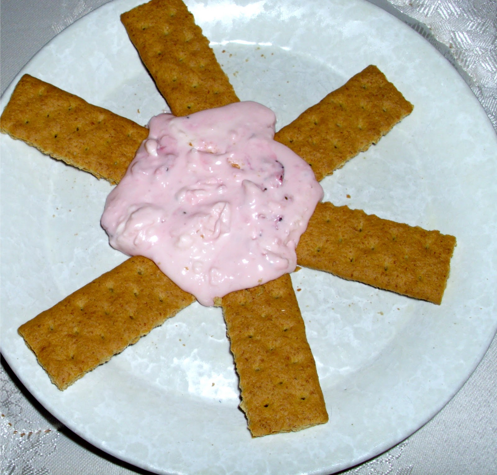 Spoonful of Zucker: Quickie: Deconstructed Strawberry Cheesecake