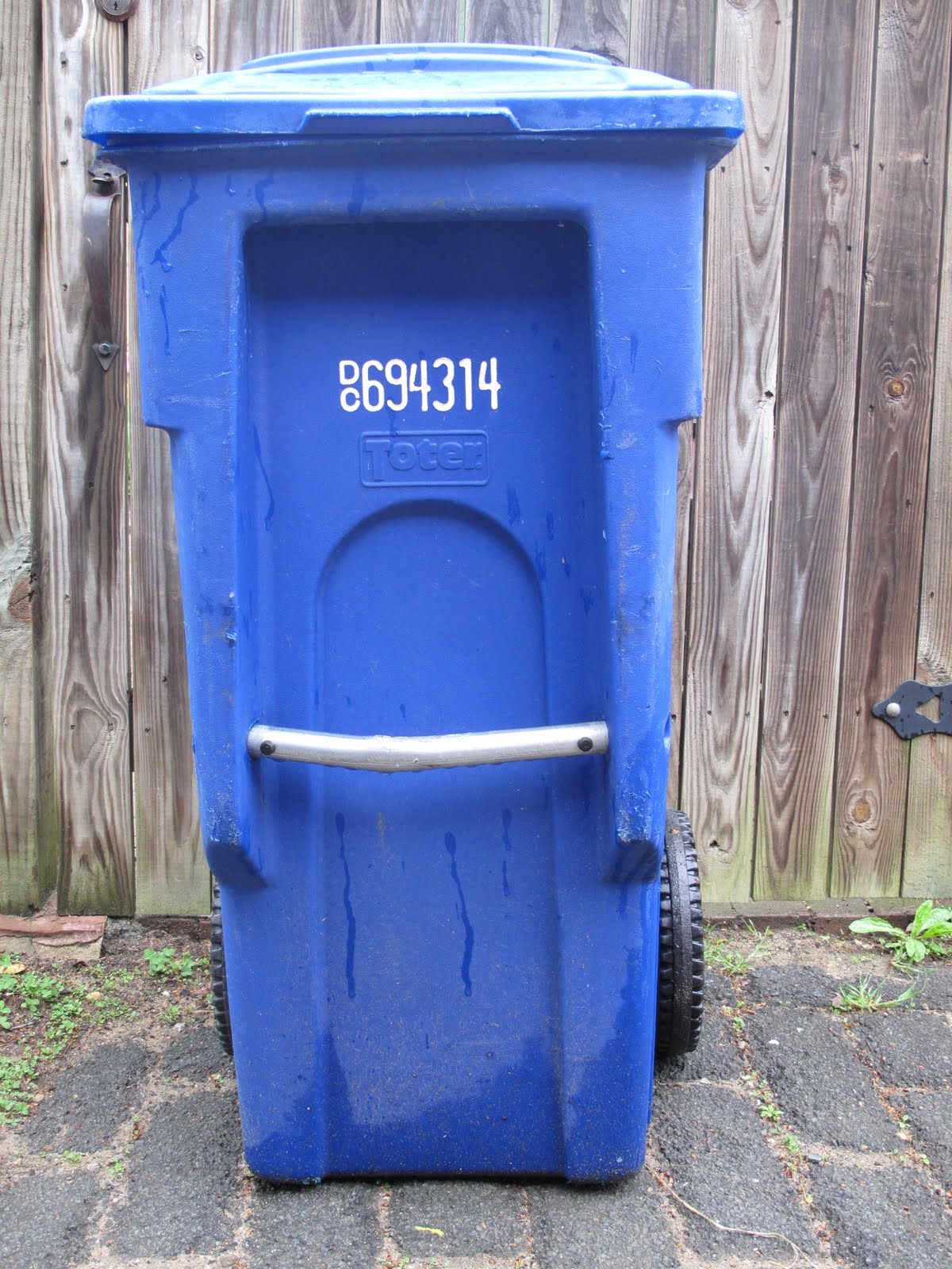 DC Recycler: New DC Policy for Recycling Bins!