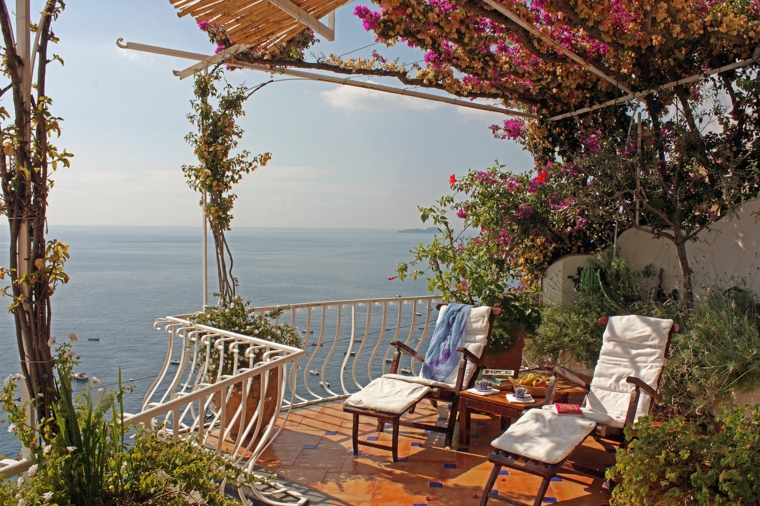 Italian Terrace design - the dolce vita invades outside - Diy Fun World