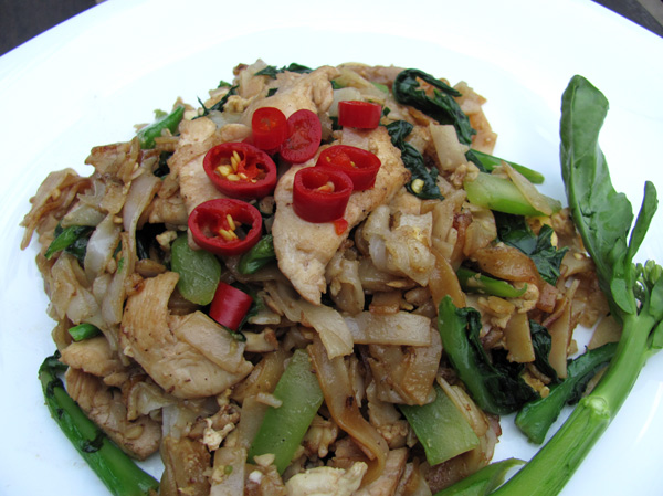 Pad Si-Yiew Noodles with Chicken | Thai Recipes From My Kitchen