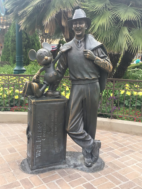 Storytellers Statue Disney California Adventure Guide