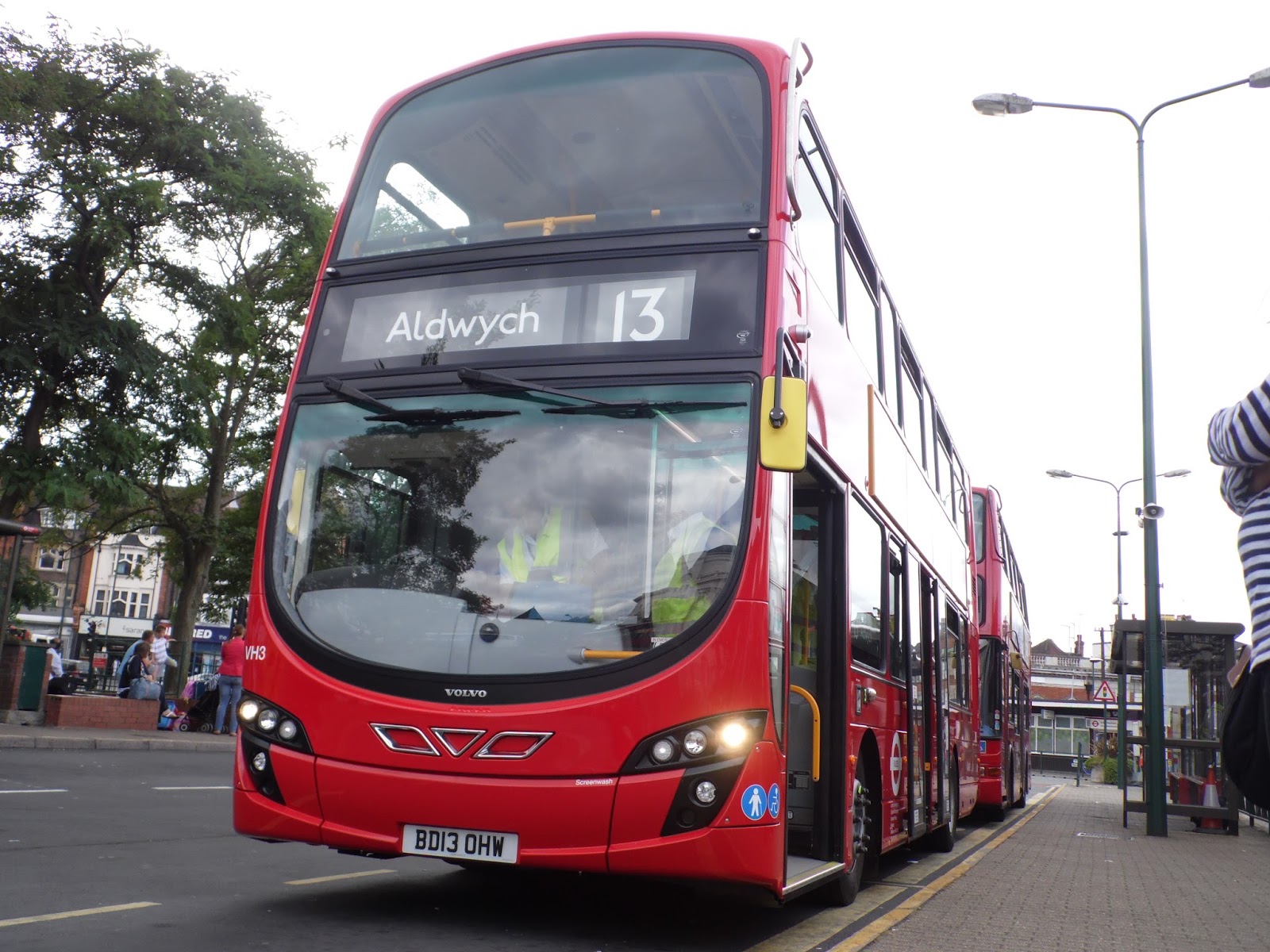 WLTM Transport Blog: Route 13 New Buses 10/08/13, 20/08/13