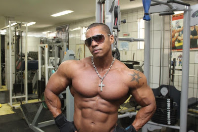 Worldwide Bodybuilders: Brazilian muscles for Sunday: Isaac Alves