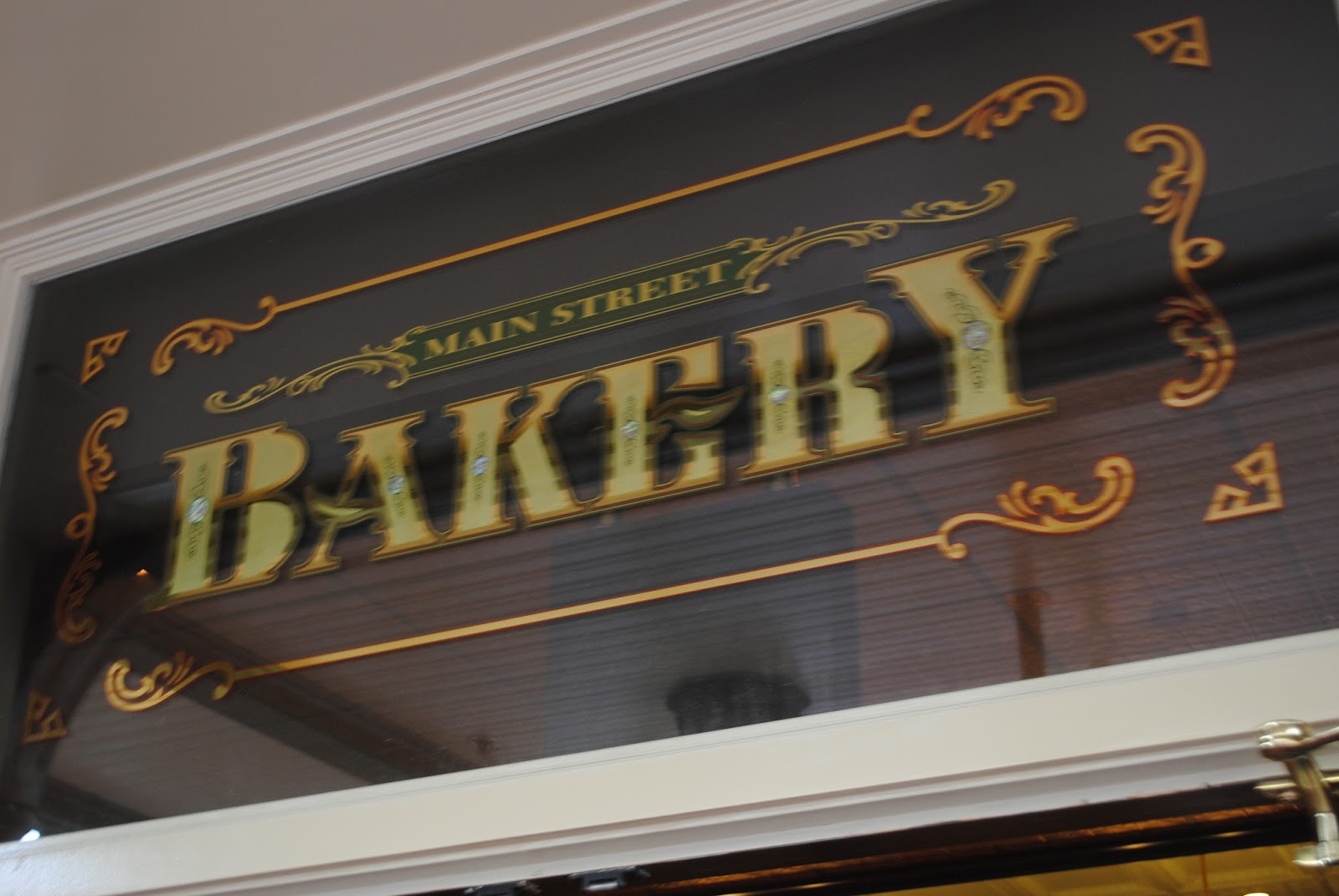 BamagirlRUNS: Welcome to the family, Main Street Bakery!