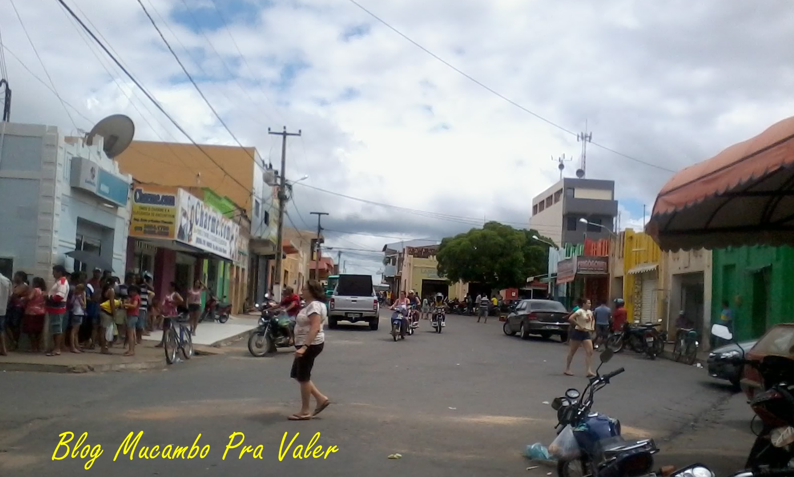 CENTRO HISTÓRICO DE MUCAMBO, COMÉRCIO MOVIMENTADO NESTE FERIADO ...