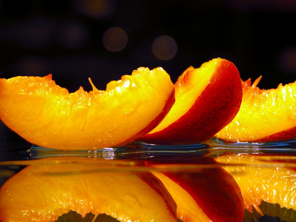 Confessions of a Makeup Fiend.: Beauty Trick Of The Day: Peaches and ...