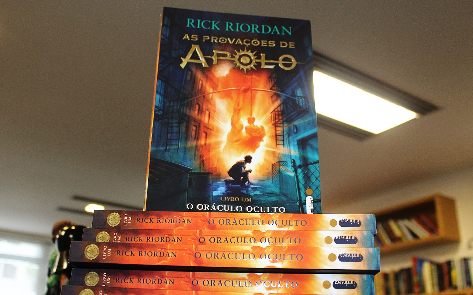 Brincando Com Livros O Oráculo Oculto As Provações De Apolo 1 Rick