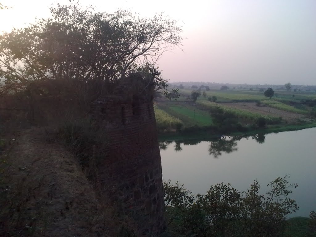 Trekking In Maharashtra: Induri Fort (किल्ले इंदुरी)