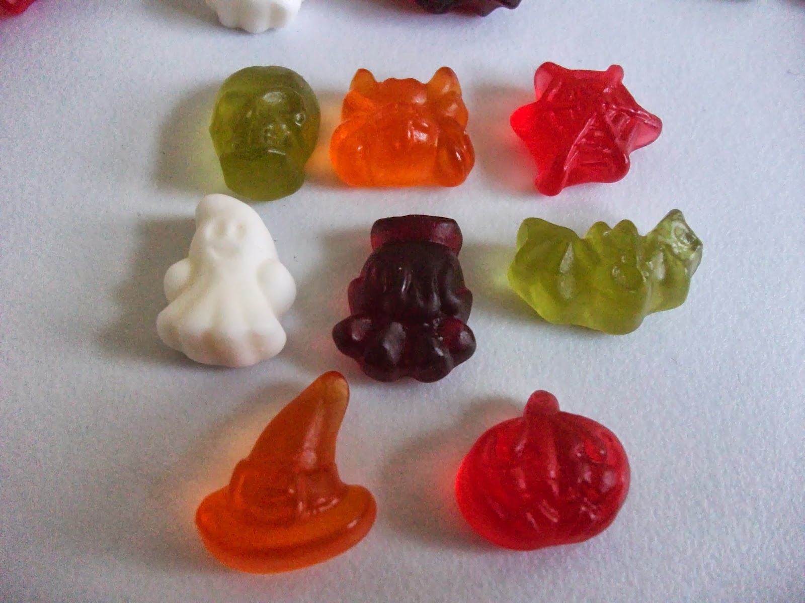 Rowntree's Randoms Phantom Mix & ScAero Bubbles - Nestlé's Halloween ...