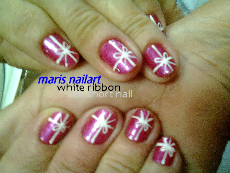 Maris' Nail Art: White Ribbon Nailart