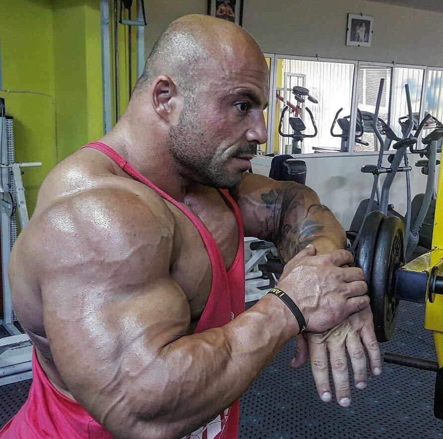 Bodybuilder Muscle Worship: Unknown Greek Bodybuilder