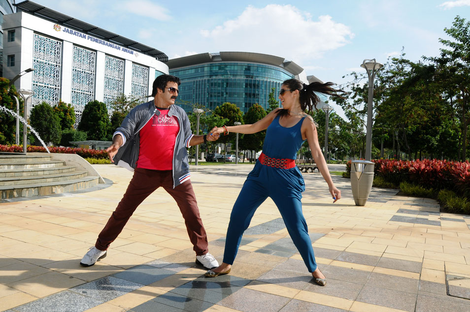 ADHINAYAKUDU MOVIE STILLS , BALA KRISHNA LAKSHMI RAI ADHINAYAKUDU ...