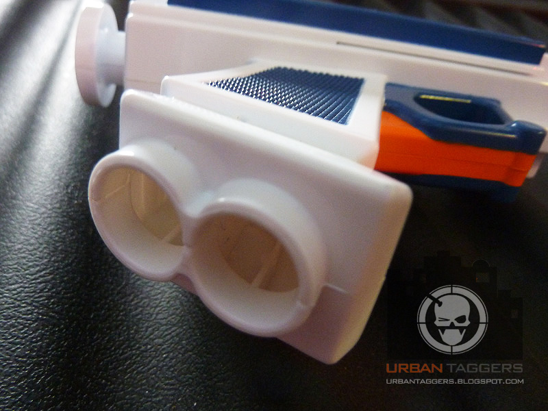 Urban Taggers.: Review: Star Wars Clone Wars Blaster: Captain Rex
