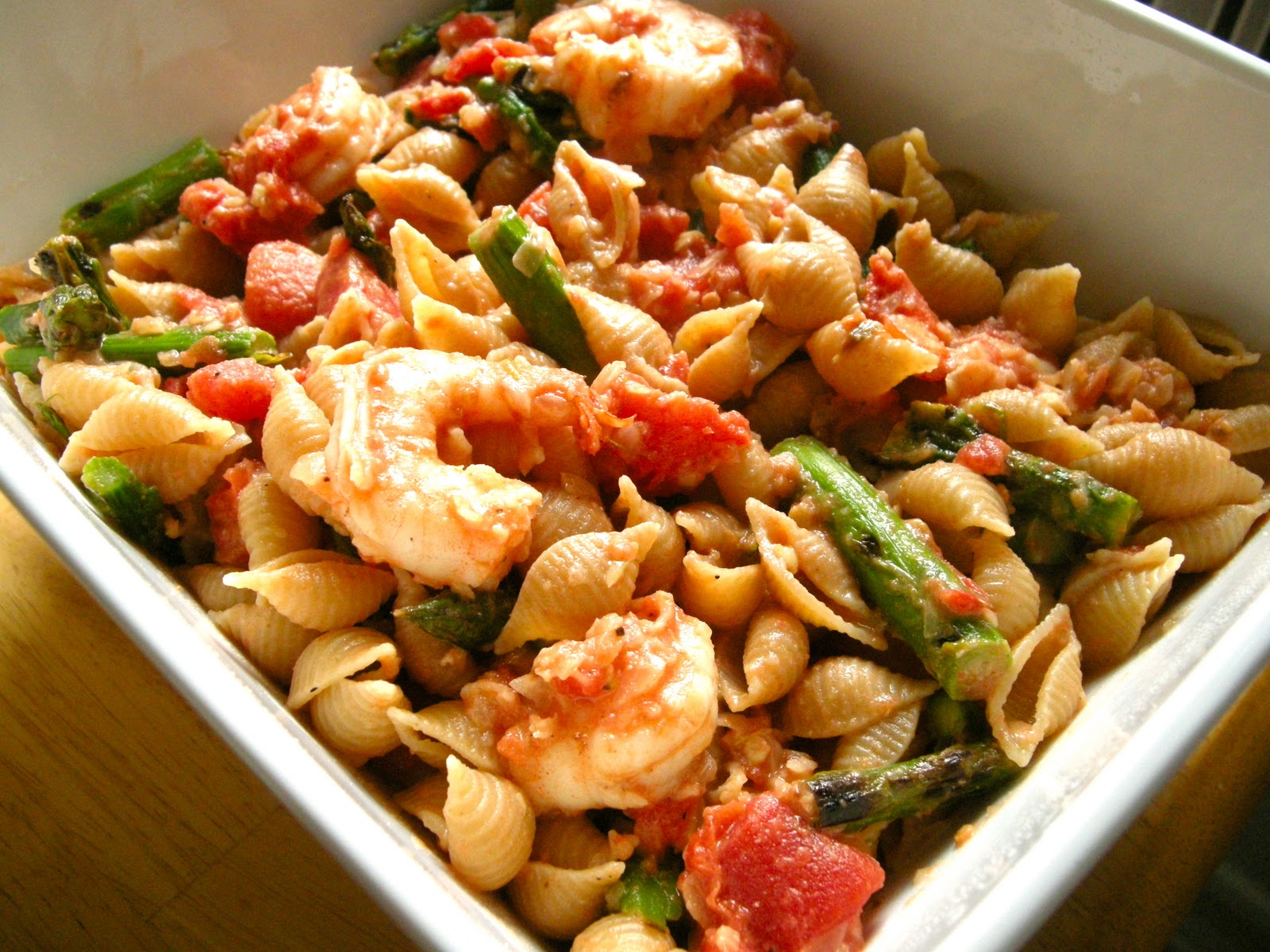 Foodism Mom: Shrimp and Shells In Vodka Sauce