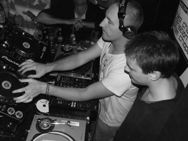 HeadBack: Luke Chable