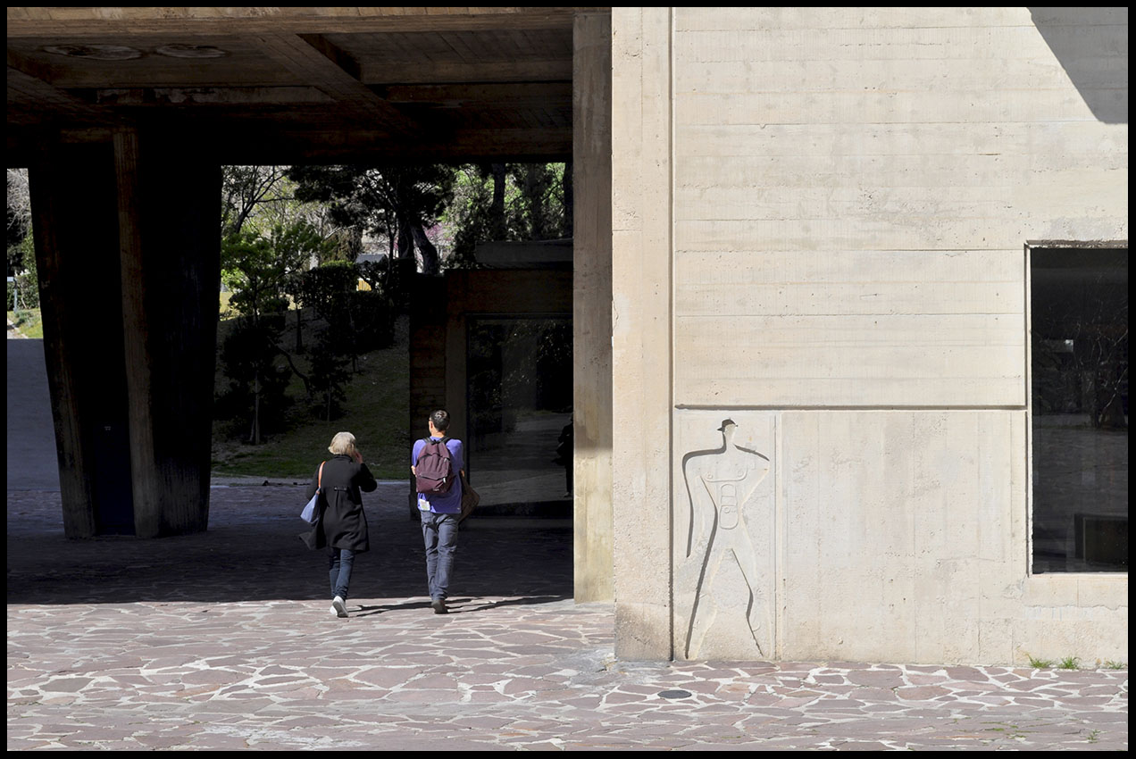 Phil Beard: Living with Modulor Man - Cité Radieuse