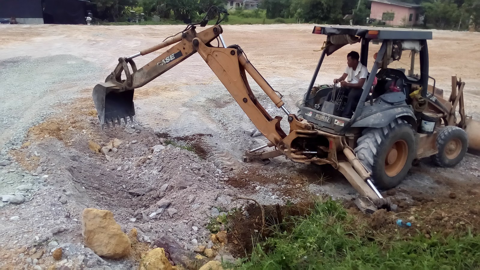 kontraktor membekal tanah pasir serta sewa jcb: membekal tanah melaka