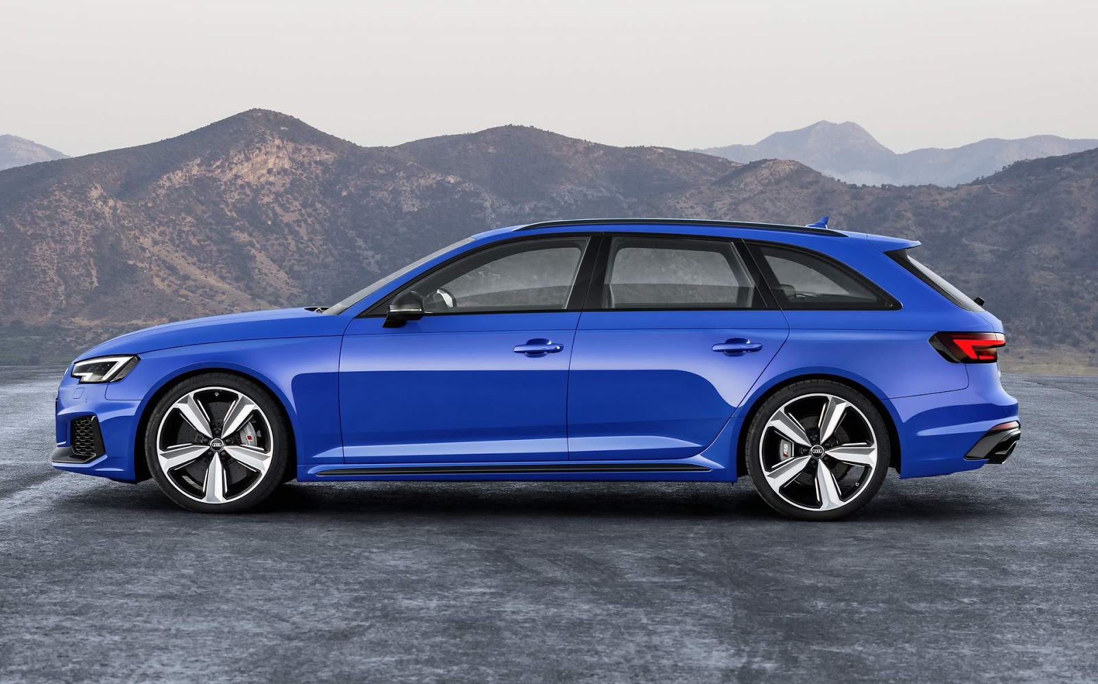 Audi RS4 Avant 2018: fotos, preço e especificações oficiais