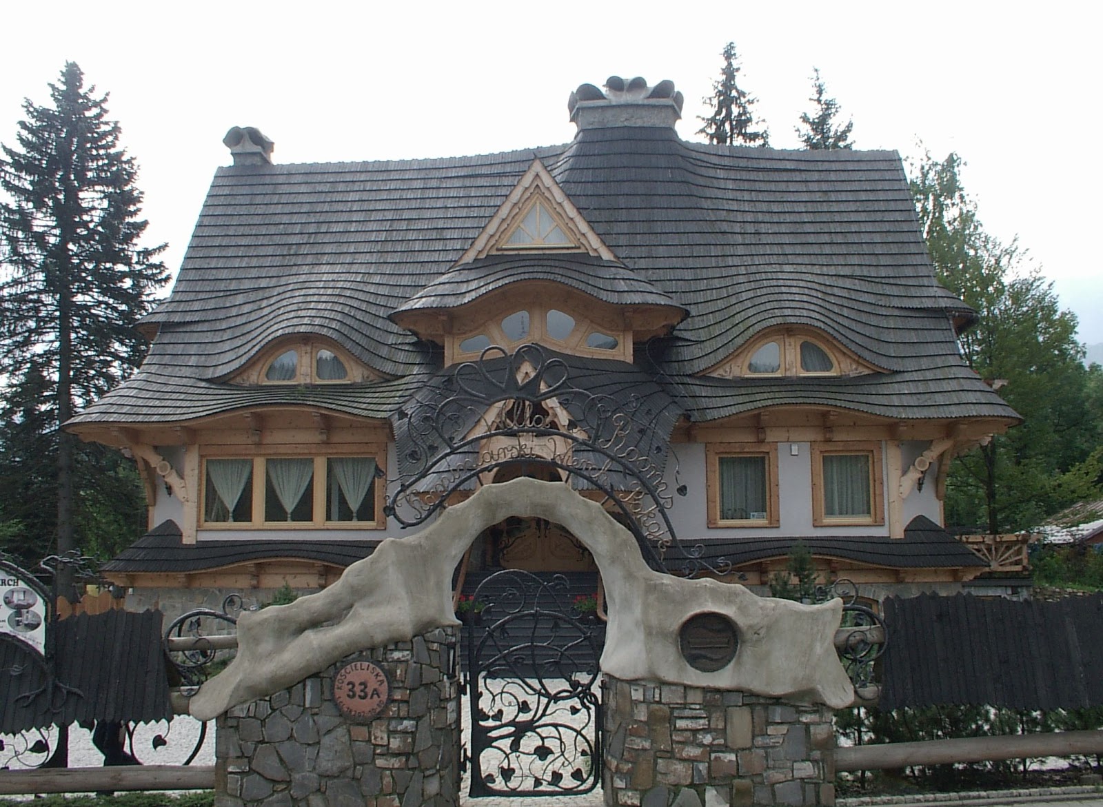 Chwile...: Zakopiański Gaudi.