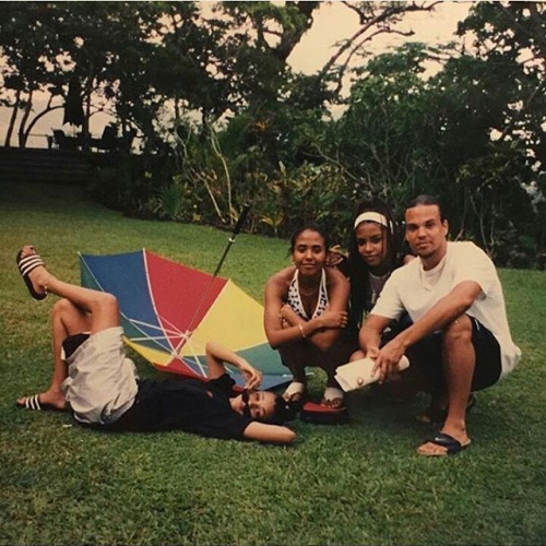 Aaliyah Archives: Aaliyah & Kidada Jones: Fiji (1998)