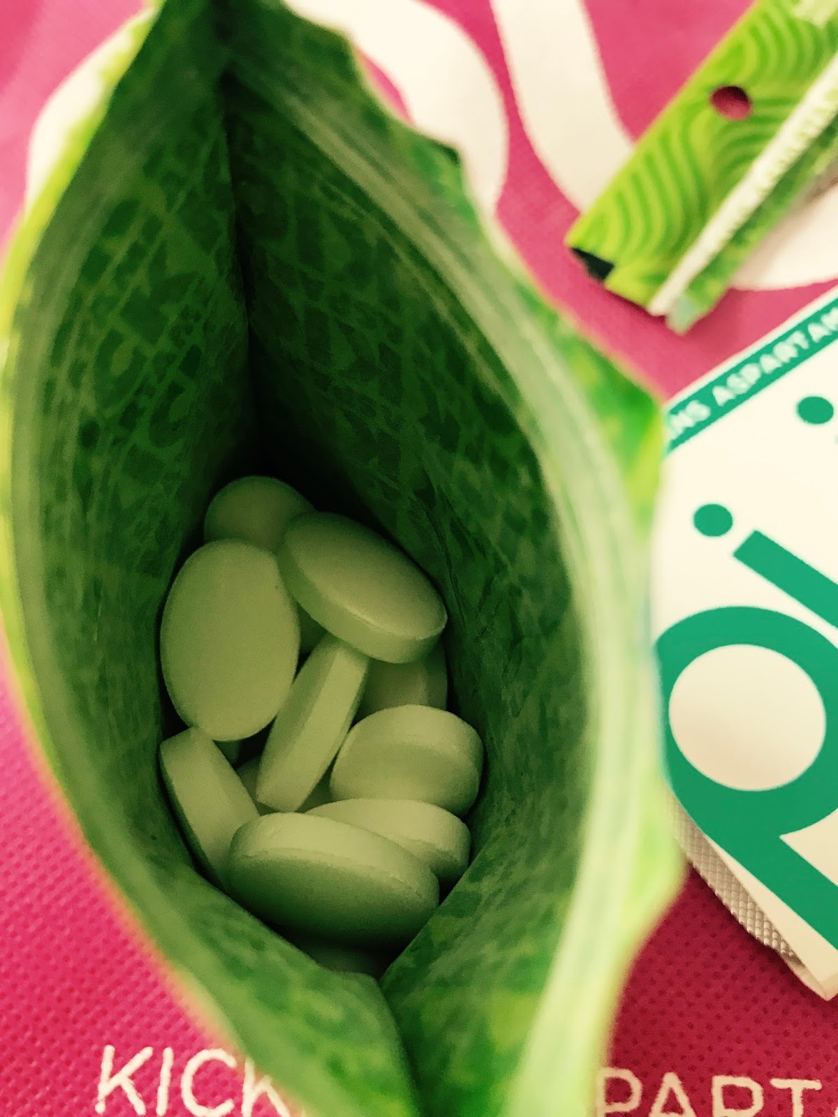 the Dirty Vegan: Real Chewing Gum for Vegans!