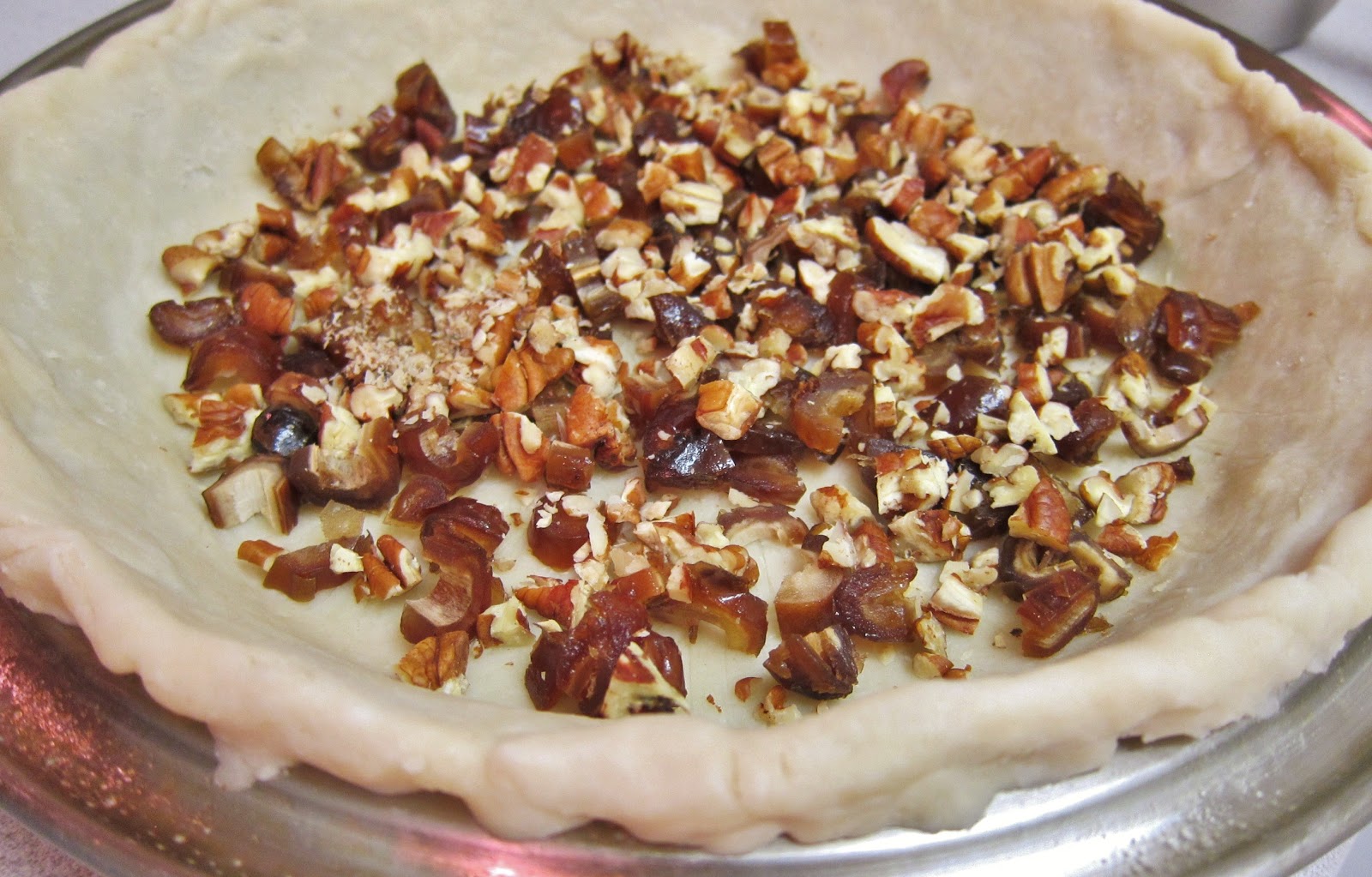The Vegan Chronicle: Pecan and Date Pie