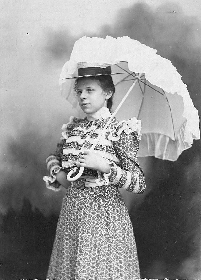 Stunning Photos of Stylish Girls That You Won't Believe They Came From ...