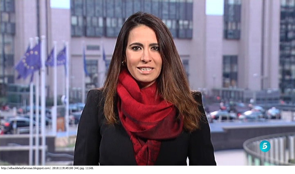 El Baúl de las Famosas: Ana Nuñez Milara -reportera informativos T5