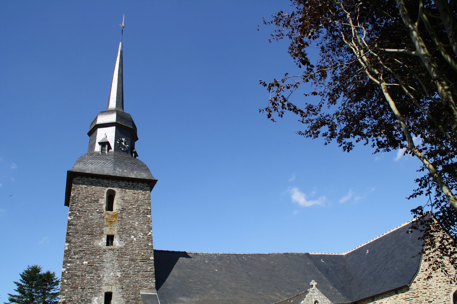 Eglise de Saint Hervé - Exposition de peinture: Saint Hervé et son église