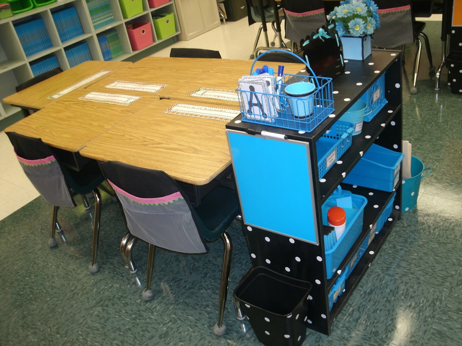 Monday Made It- Table captain signs, labels, and a quiet solution for ...