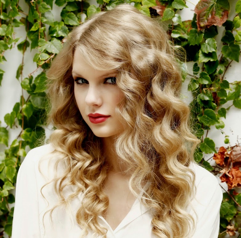 Honey Fashion Handbags: How You Can Create Taylor Swift Loose Curls