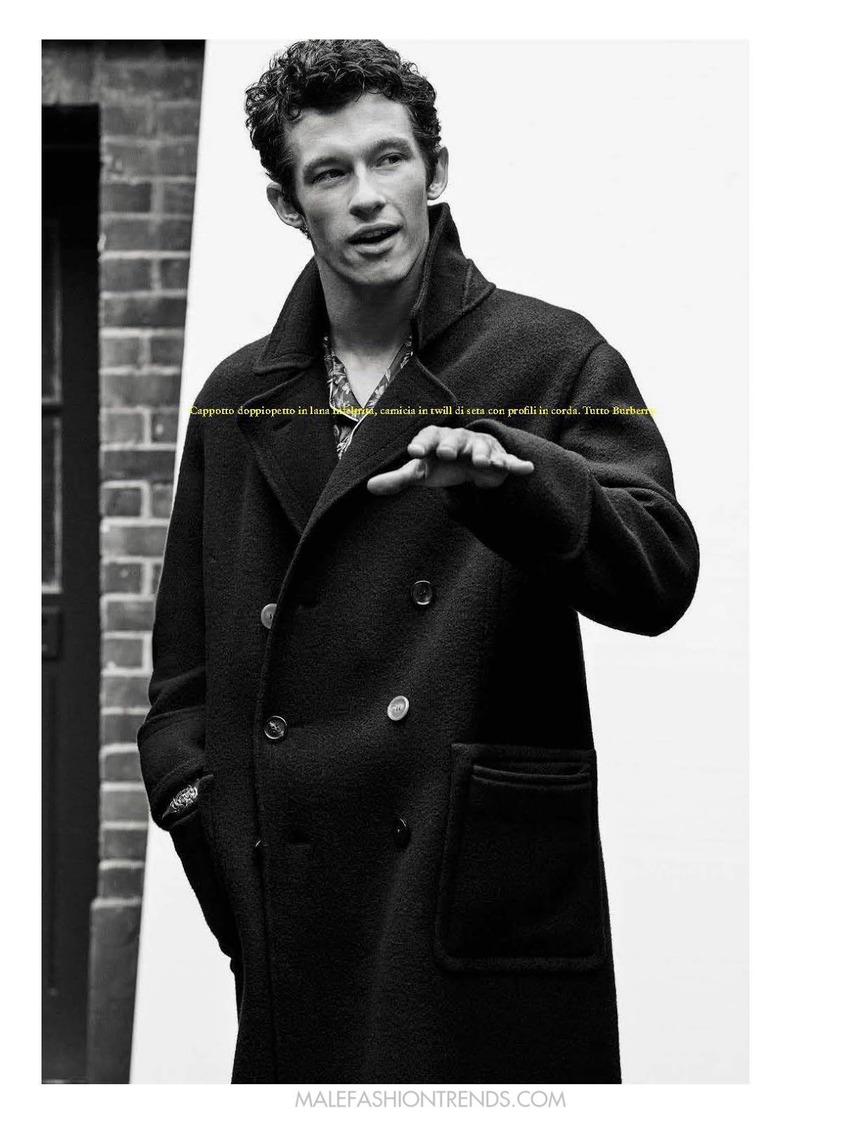 Callum Turner Por John Balsom Para Gq Italia