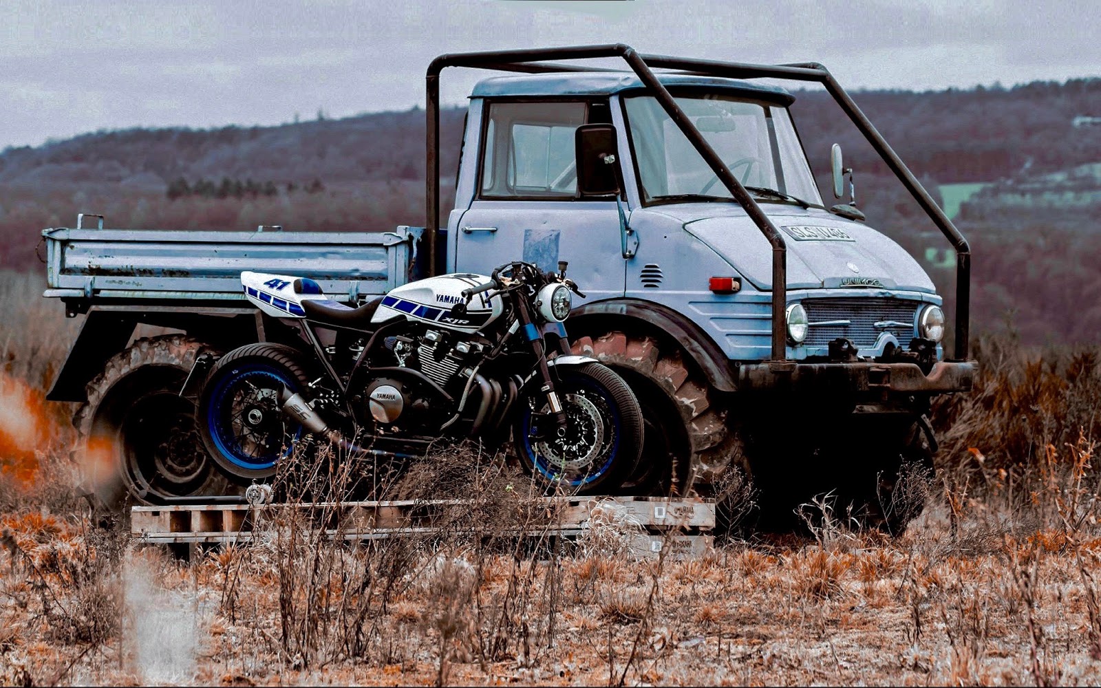 Klein Blue XJR - Inazuma café racer