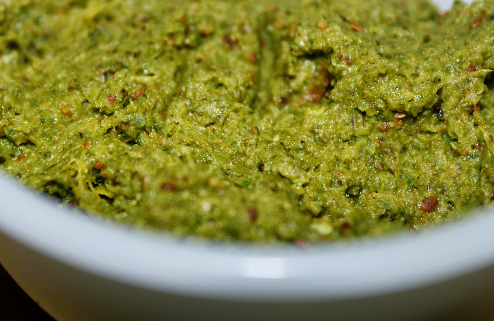 SavisPassions: Beerakaya / Heerekayi / Ridge Gourd thokku pachadi