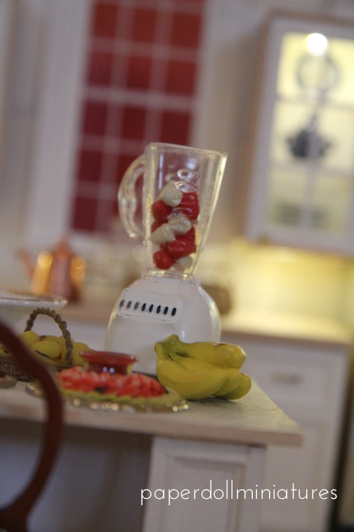 A Hint of Sunshine — Paper Doll Miniatures