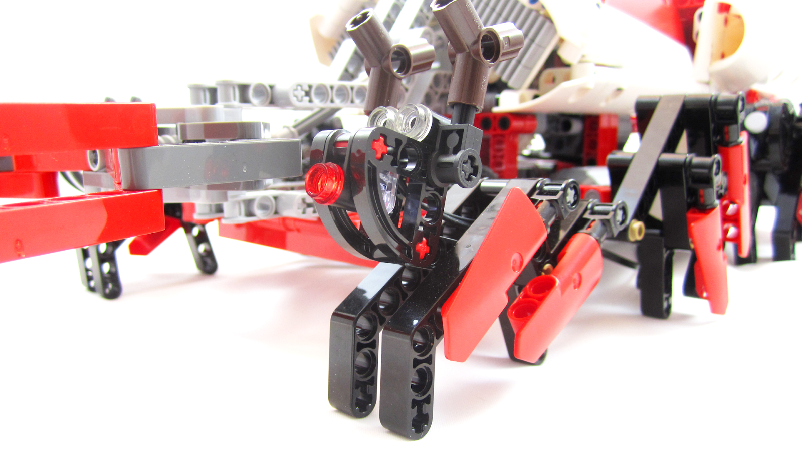 BusterHaus.com: EV3 Centipede & Instructions