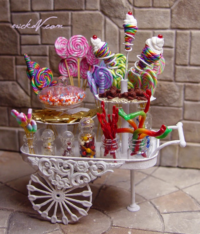 erickaV Miniatures: Honeydukes Inspired Candy Cart