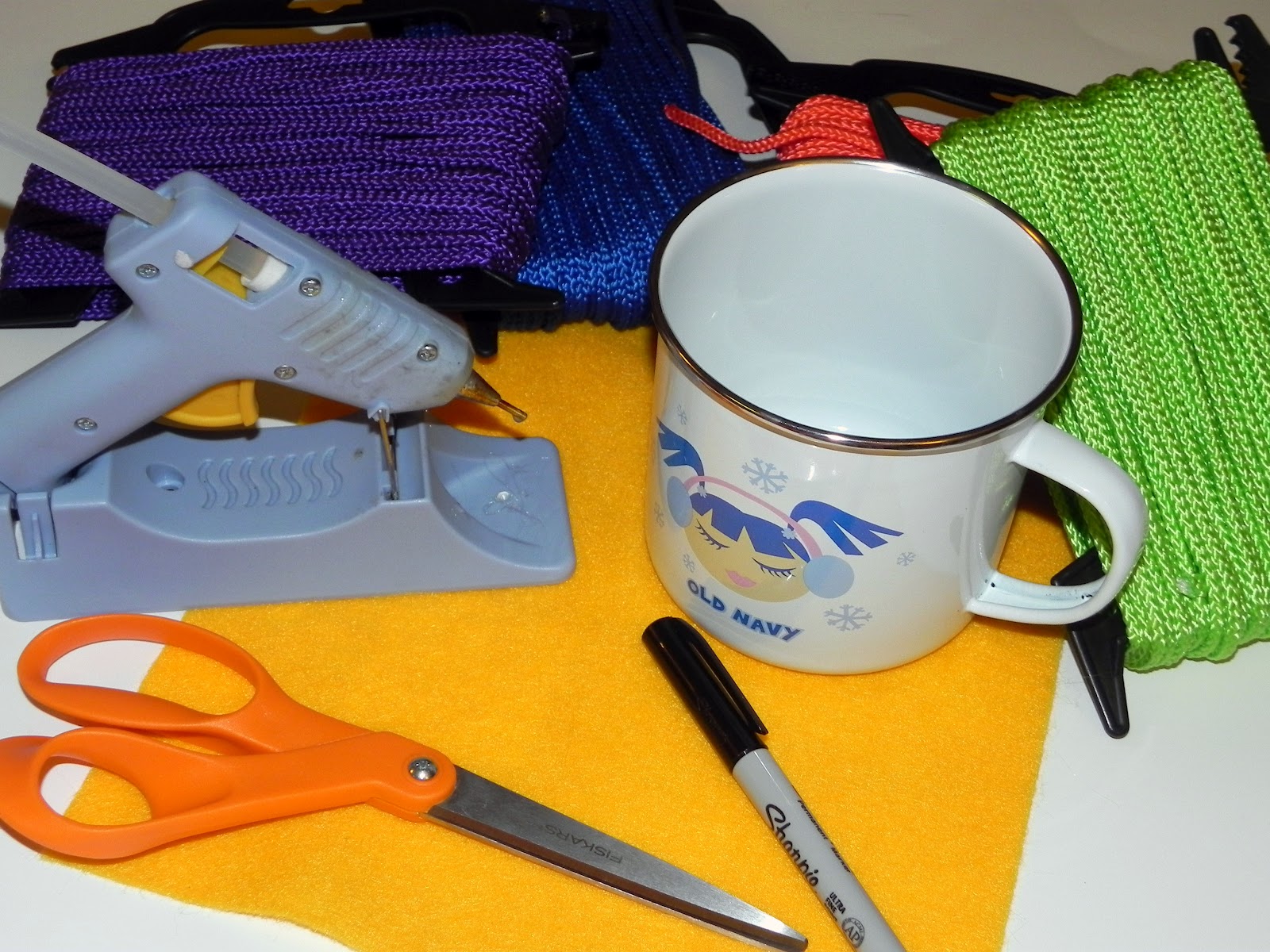 Smart n Snazzy: DIY ~ Nautical Neon Rope Coasters