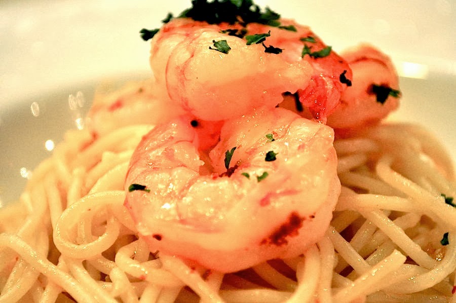 Bawarchi Tola- Food Lovers Market : Aglio e Olio with Shrimps