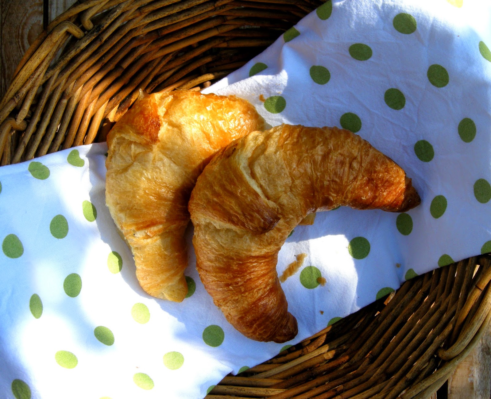 *BEAUTIFUL DAYS*: *CROISSANTS ROYAL*