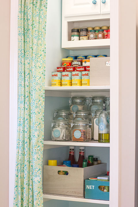 IHeart Organizing: Reader Space: A "Pretty" Smart Pantry!